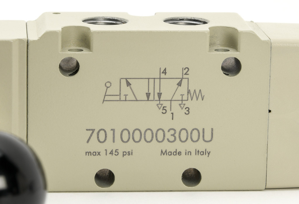 Pneumatic Manual Valve: 5-port (4-way) (PN# 7010000300U) | AutomationDirect