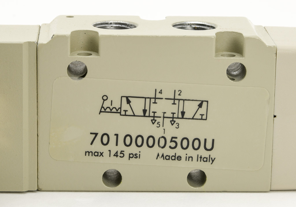 Pneumatic Manual Valve: 5-port (4-way) (PN# 7010000500U) | AutomationDirect