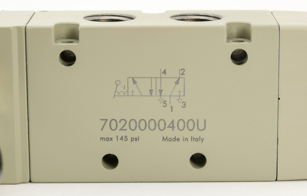 Pneumatic Manual Valve: 5-port (4-way) (PN# 7020000400U) | AutomationDirect