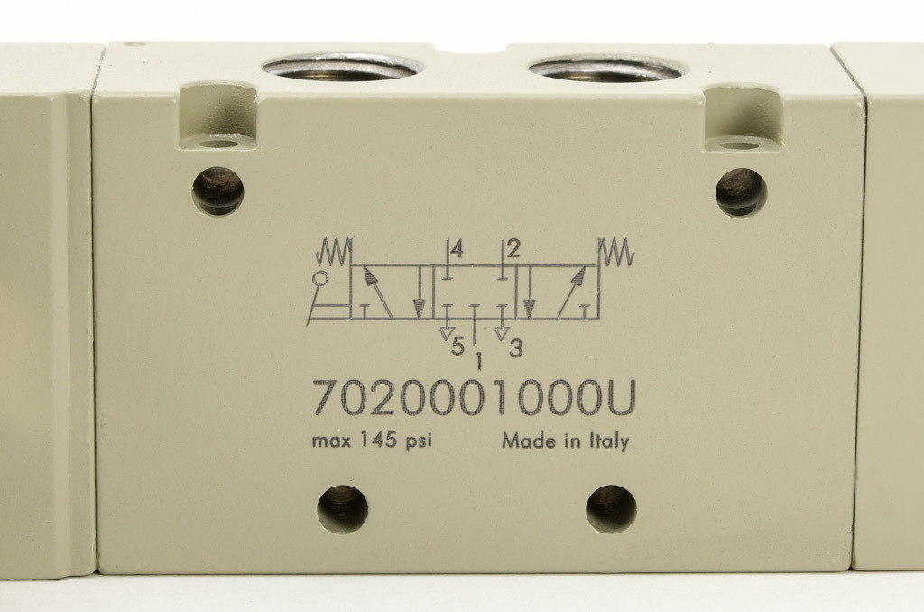Air Manual Valve: 5-port (4-way) (PN# 7020001000U) | AutomationDirect
