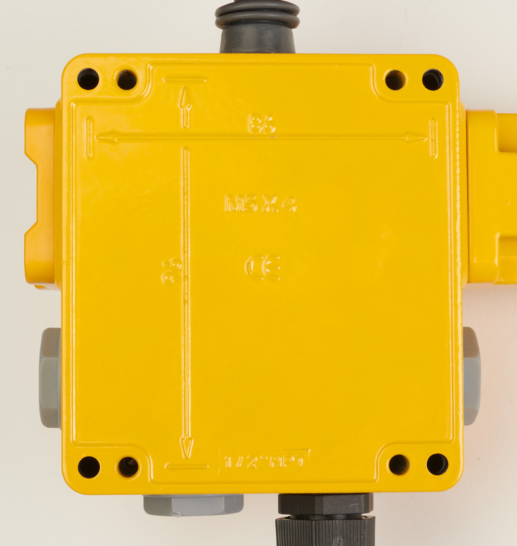 IDEM Z-Range Safety Switch: cable-pull interlock, 125m maximum pull ...