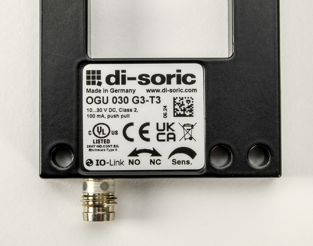 U-frame Photoelectric Fork Sensor: 0-30mm range, through-beam (PN# OGU030G3-T3) | AutomationDirect