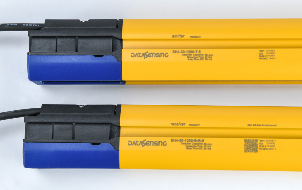 Safety Light Curtain: sender/receiver pair, 30mm resolution (PN# SH4-30 ...