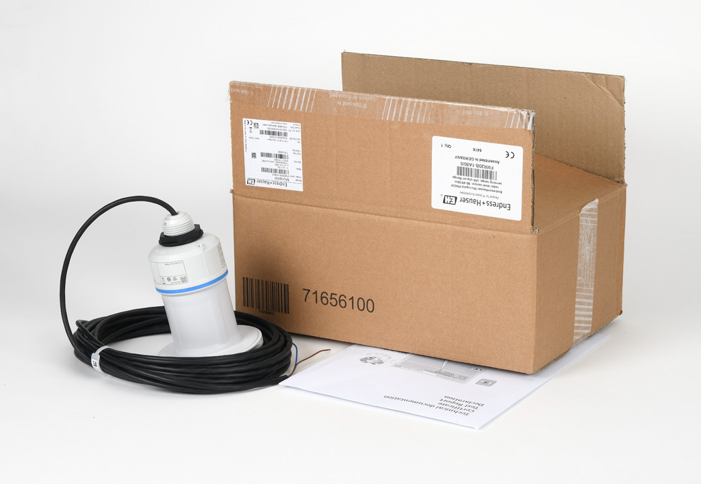 Liquid or Bulk Solids Level Sensor: frequency modulated continuous wave ...