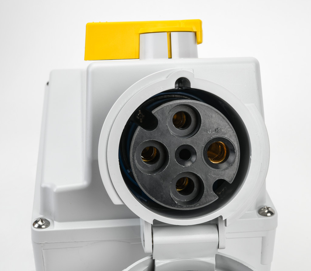 Pin and Sleeve Mechanical Interlock: 3-pole, UL 508 rated, 100A (PN ...