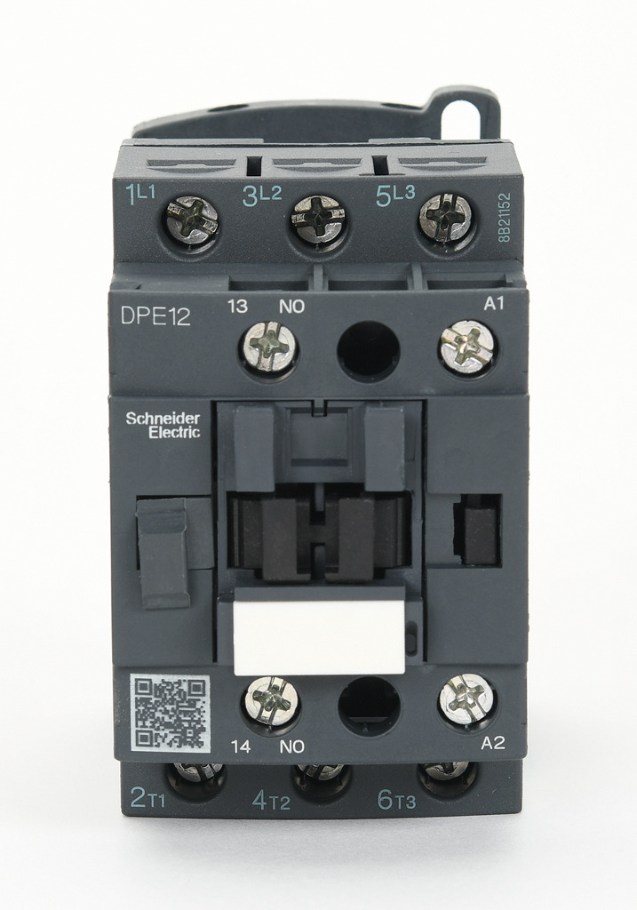 IEC Contactor: 12A, 120 VAC (50/60Hz) coil voltage (PN# DPE12G7 ...