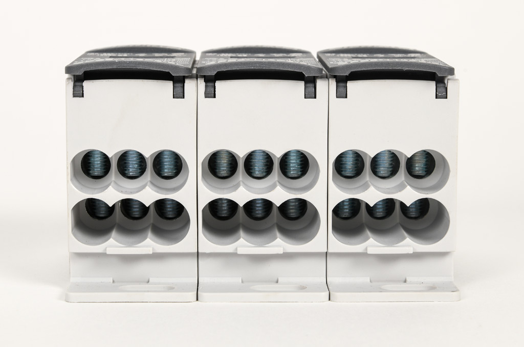 Terminal Block: enclosed, 115A, 3-pole, UL 1059 recognized (PN# GPB2-115P3-6L) | AutomationDirect