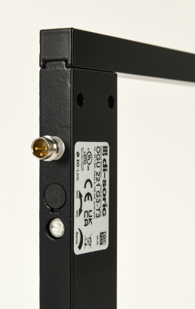 U-frame Photoelectric Fork Sensor: 0-220mm range, through-beam (PN ...